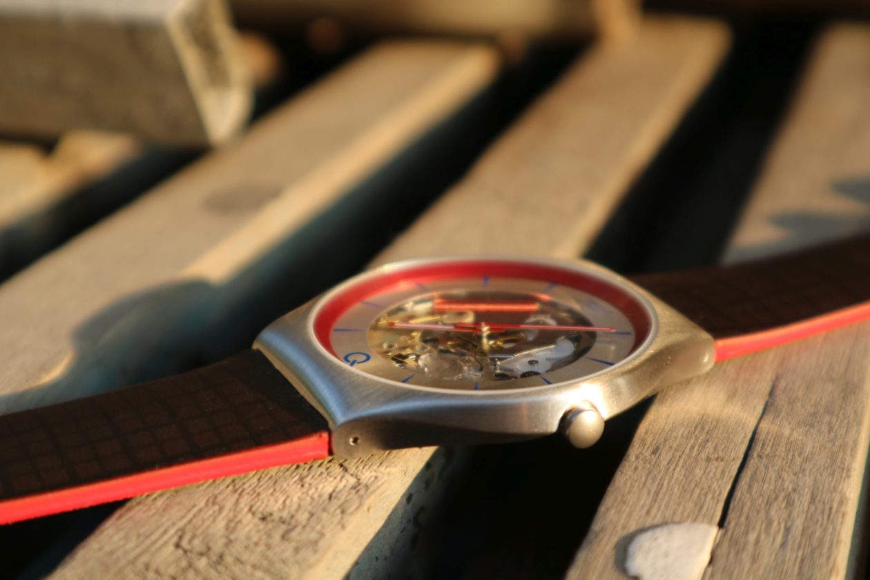 SWATCH Q Watch แรร์ไอเท็มที่แฟน James Bond ไม่ควรพลาด