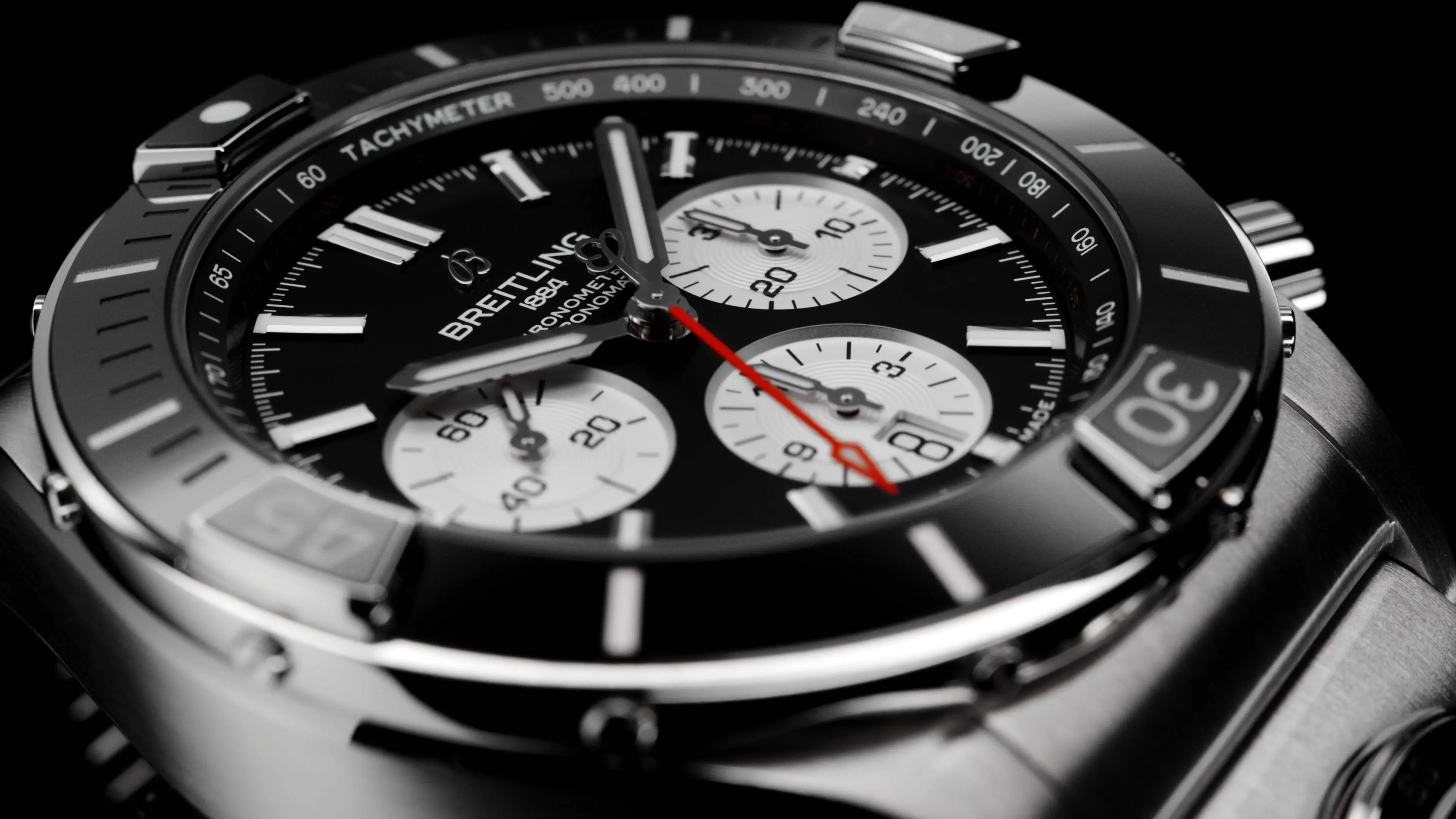 Breitling Super Chronomat ขยายร่างกลับสู่ตัวเรือน 44 มม.