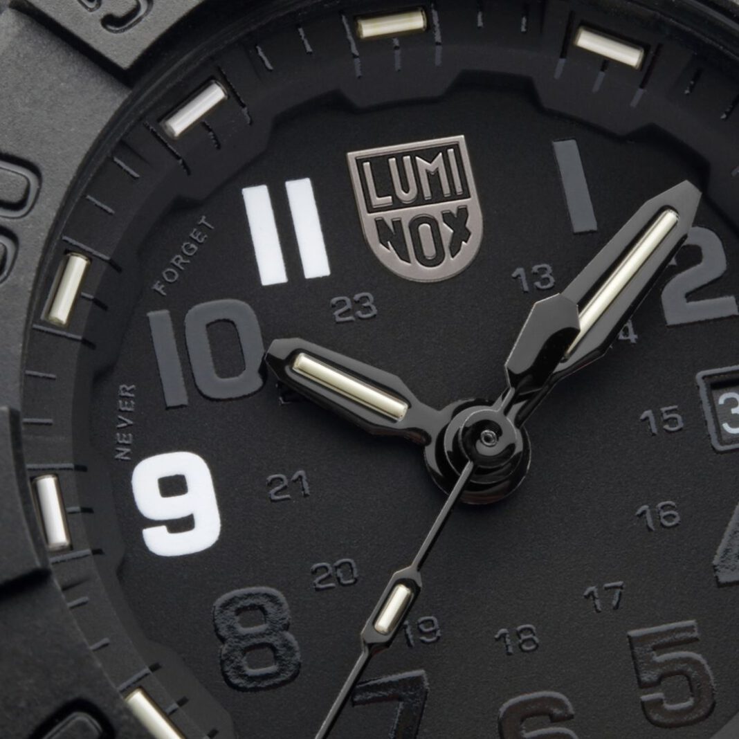 Luminox Navy Seal Never Forget ระลึกถึงความสูญเสียจากเหตุการณ์ 9/11