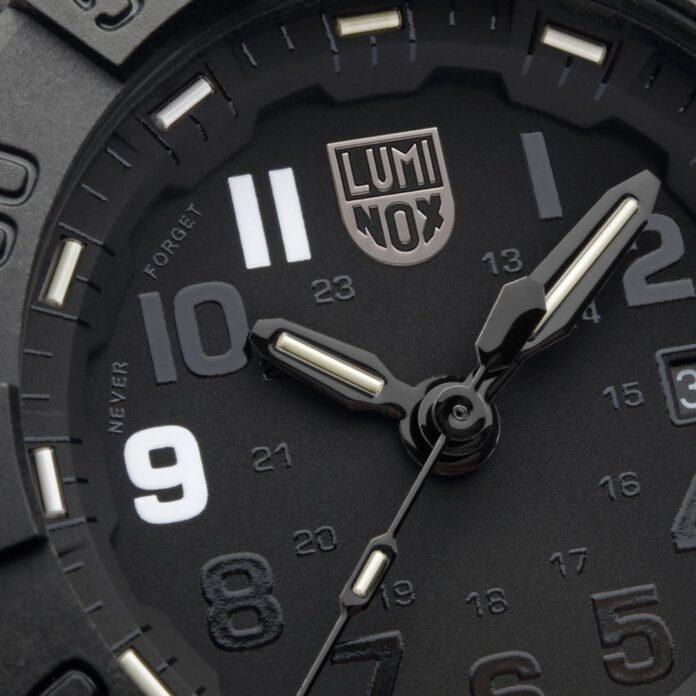 Luminox Navy Seal Never Forget ระลึกถึงความสูญเสียจากเหตุการณ์ 9/11