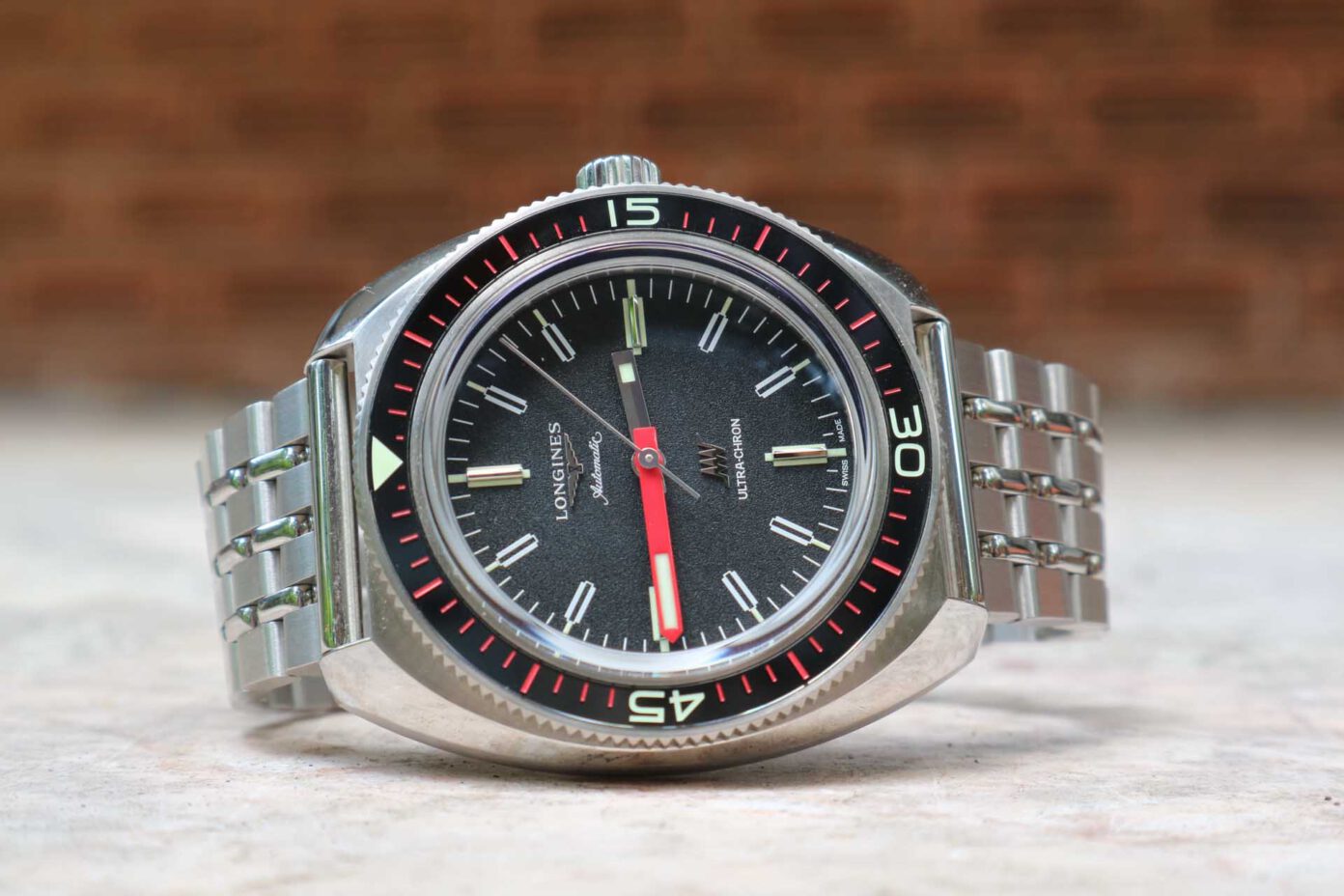 Longines Ultra-Chron งานรีเมคสุดเจ๋งที่พลาดไม่ได้