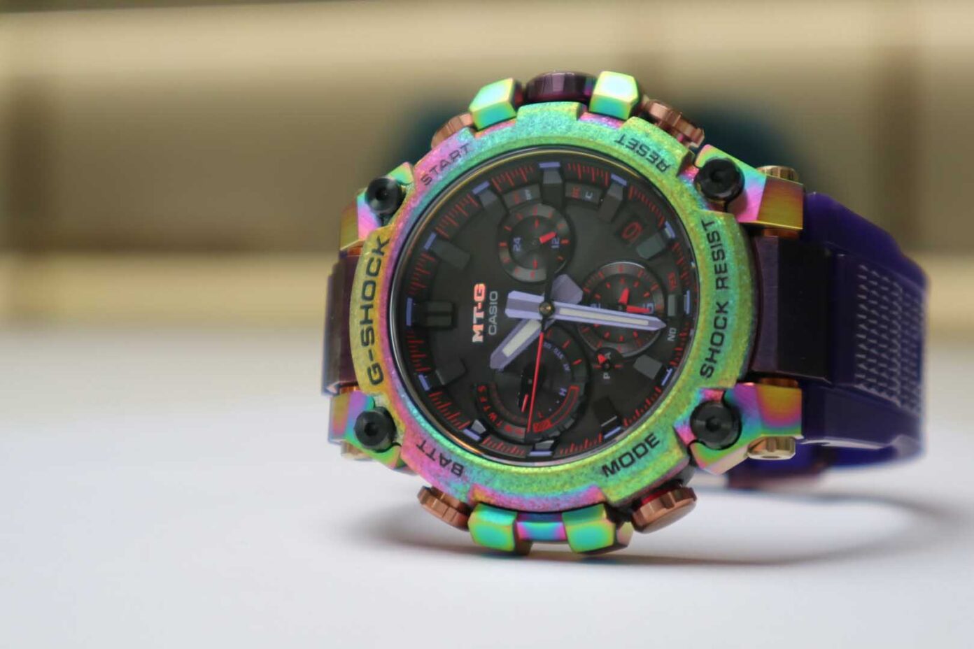 Casio G-SHOCK MTG-B3000PRB Aurora Oval จากแสงเหนือบนอวกาศสู่ความงามบนข้อมือ
