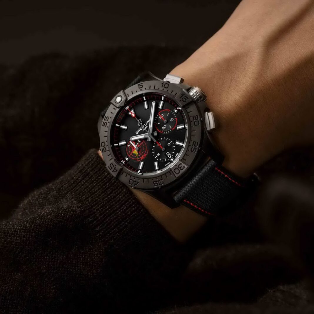 Breitling Avenger Night Mission B01 Chronograph U.S. Naval 3 รุ่นพิเศษ ...
