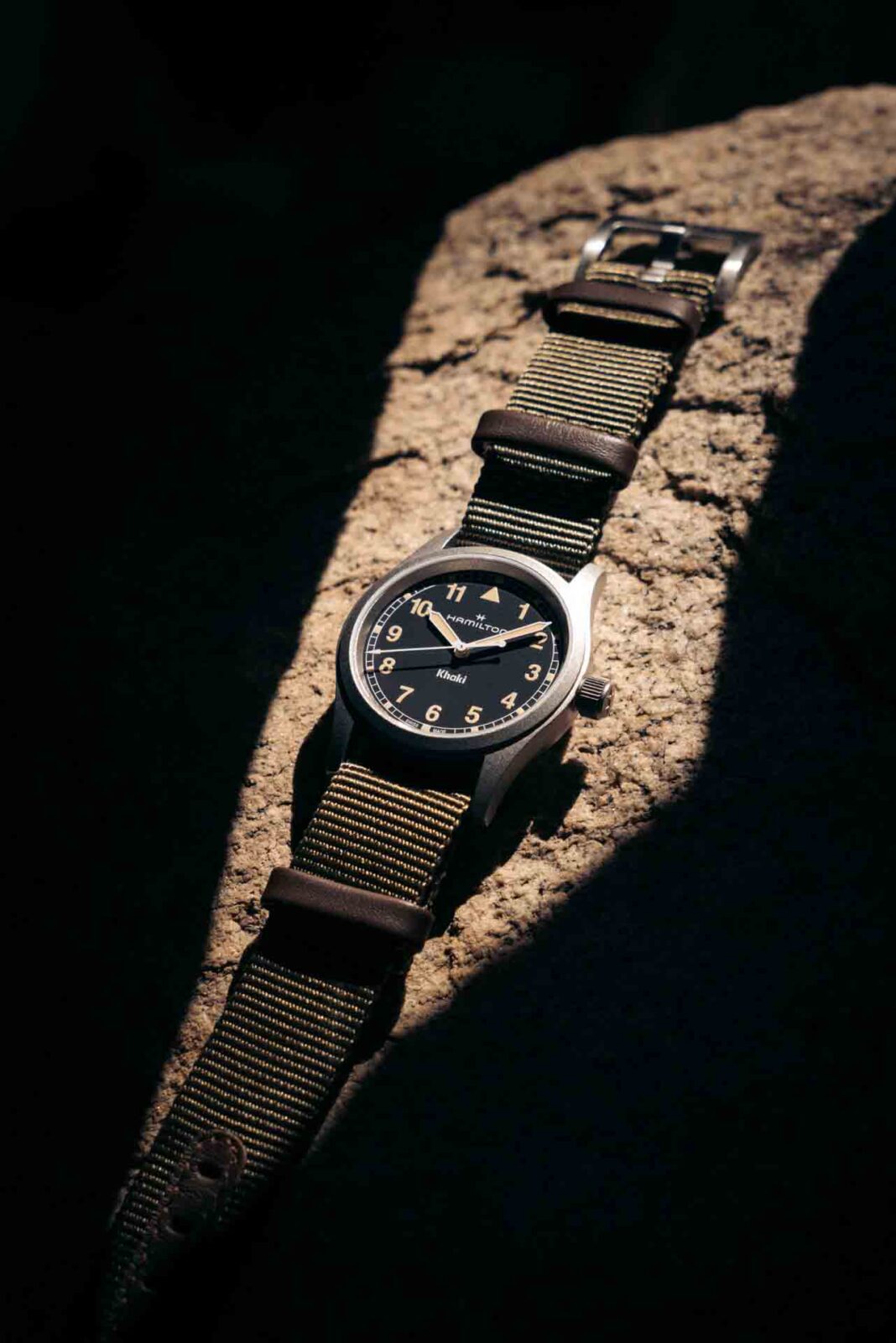 Hamilton Khaki Field Quartz อีกทางเลือกแห่งการใช้งาน